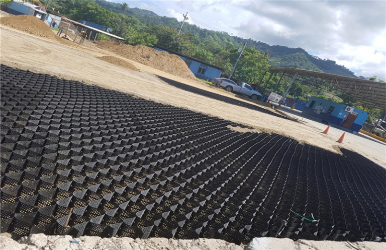 Geocell Drainage